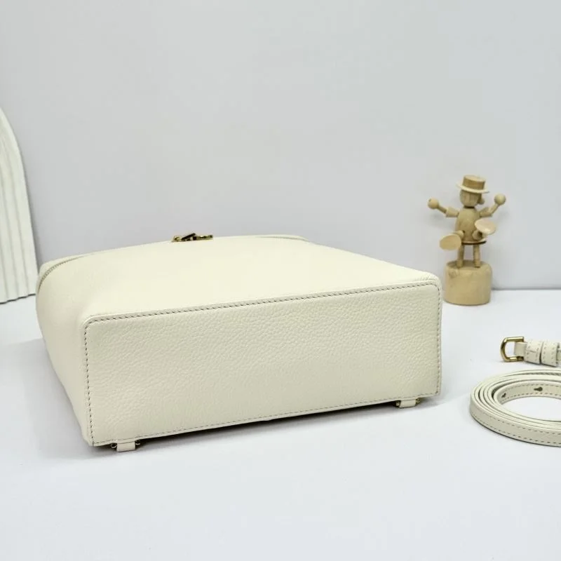 Precise copy Loro Piana Backpacks