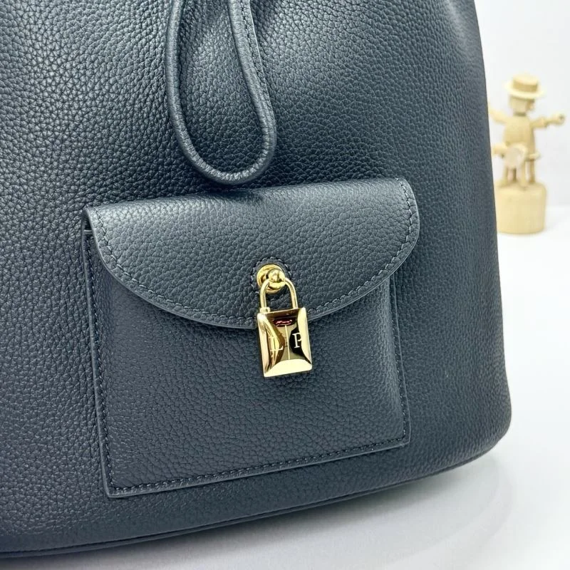 Low-cost Loro Piana Backpacks