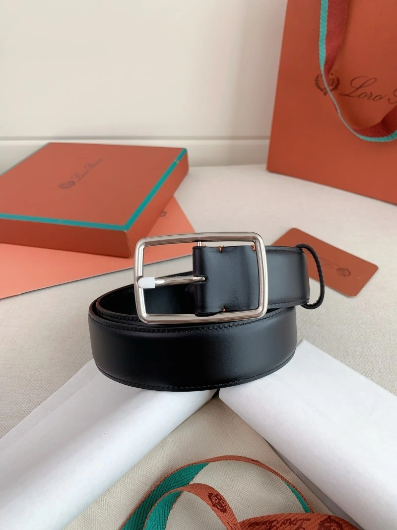 Low-cost Loro Piana Belts
