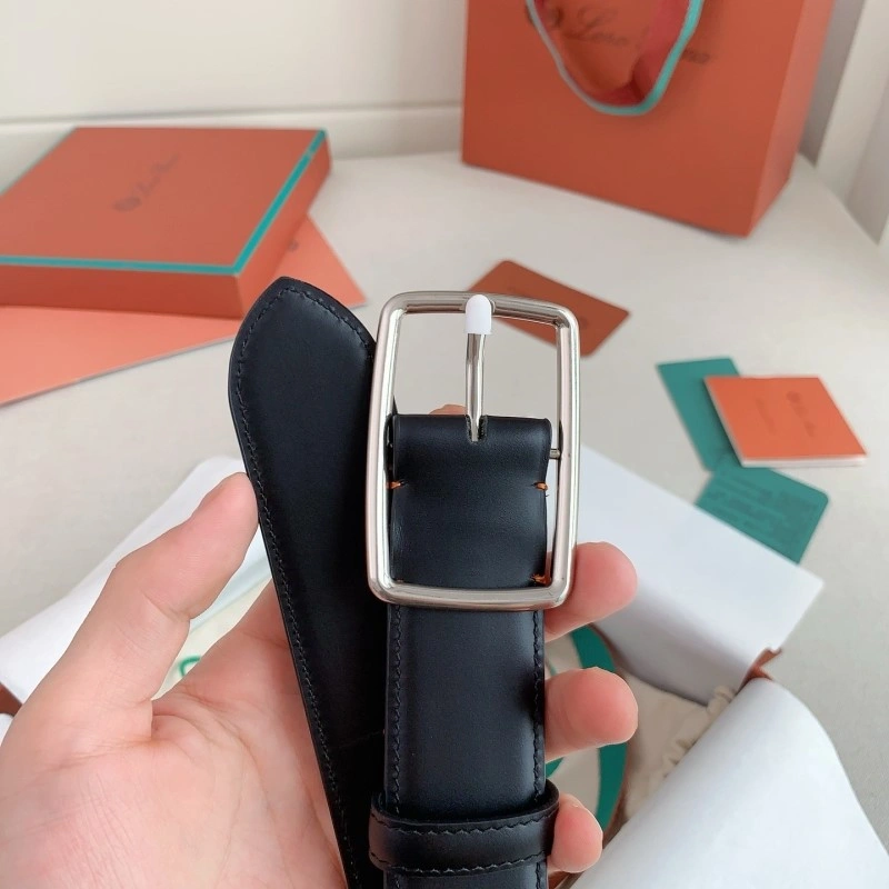 Low-cost Loro Piana Belts