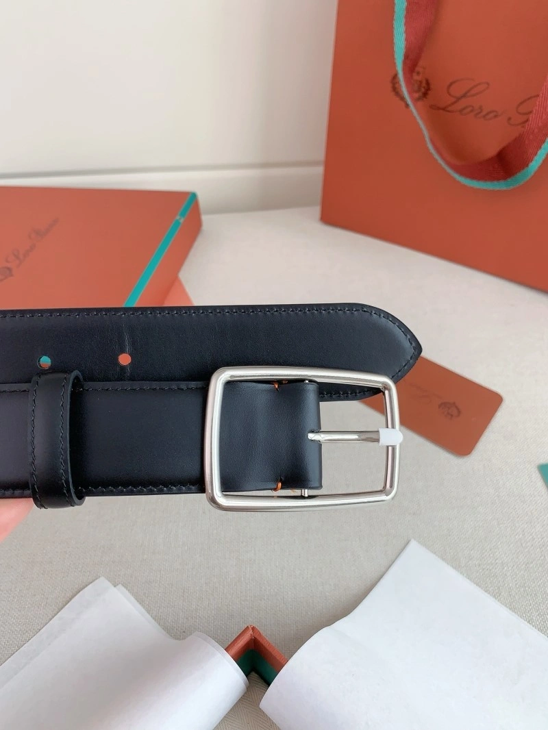 Low-cost Loro Piana Belts