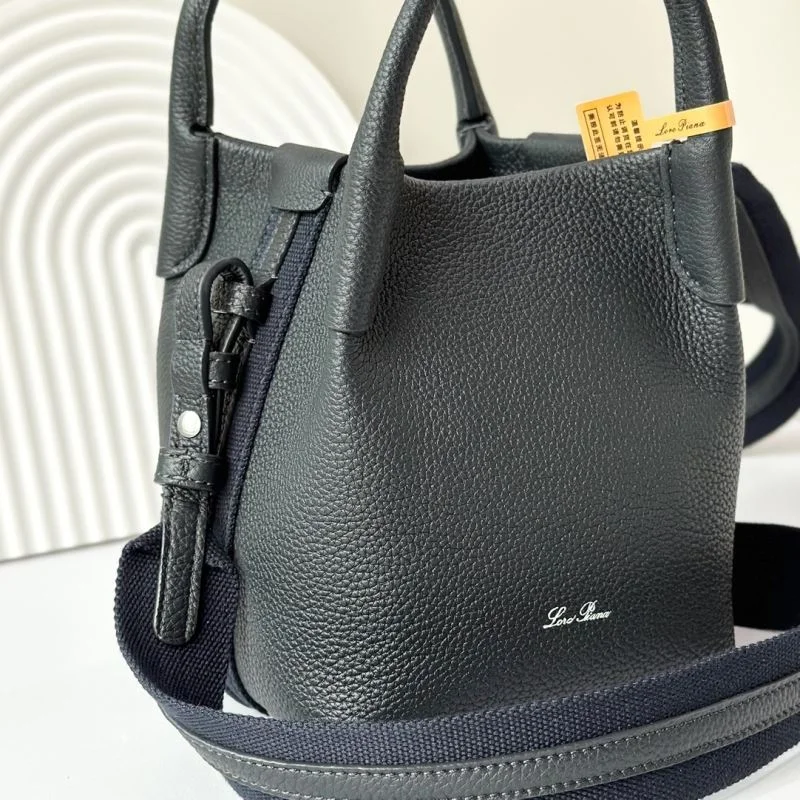 Top mirror Loro Piana Bucket Bags