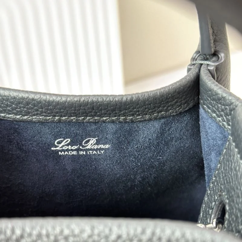 Top mirror Loro Piana Bucket Bags
