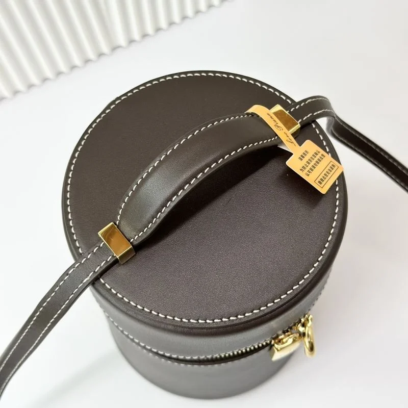 Top mirror Loro Piana Bucket Bags