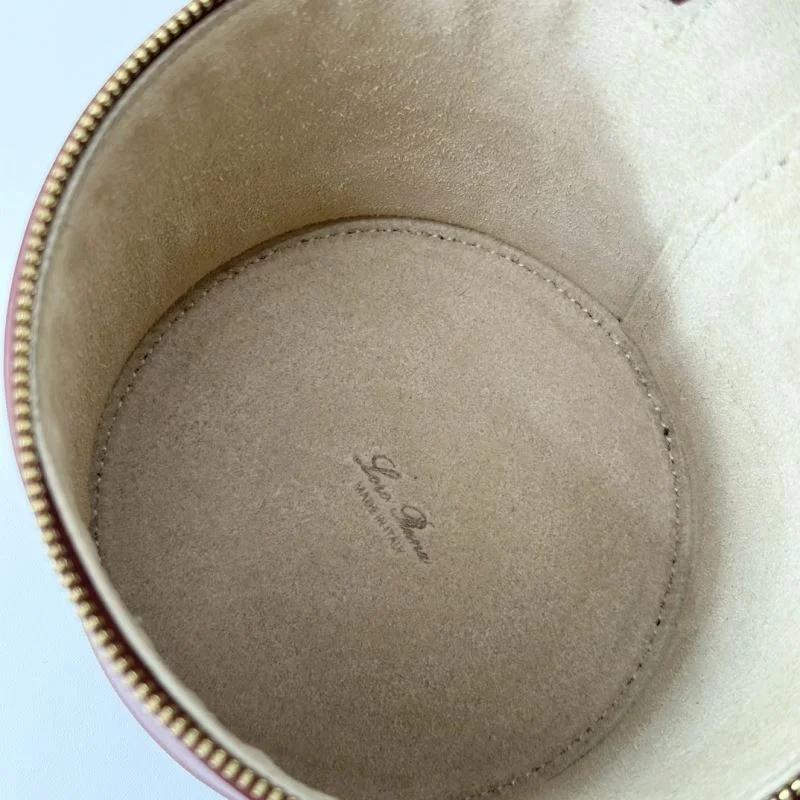 Top match Loro Piana Bucket Bags