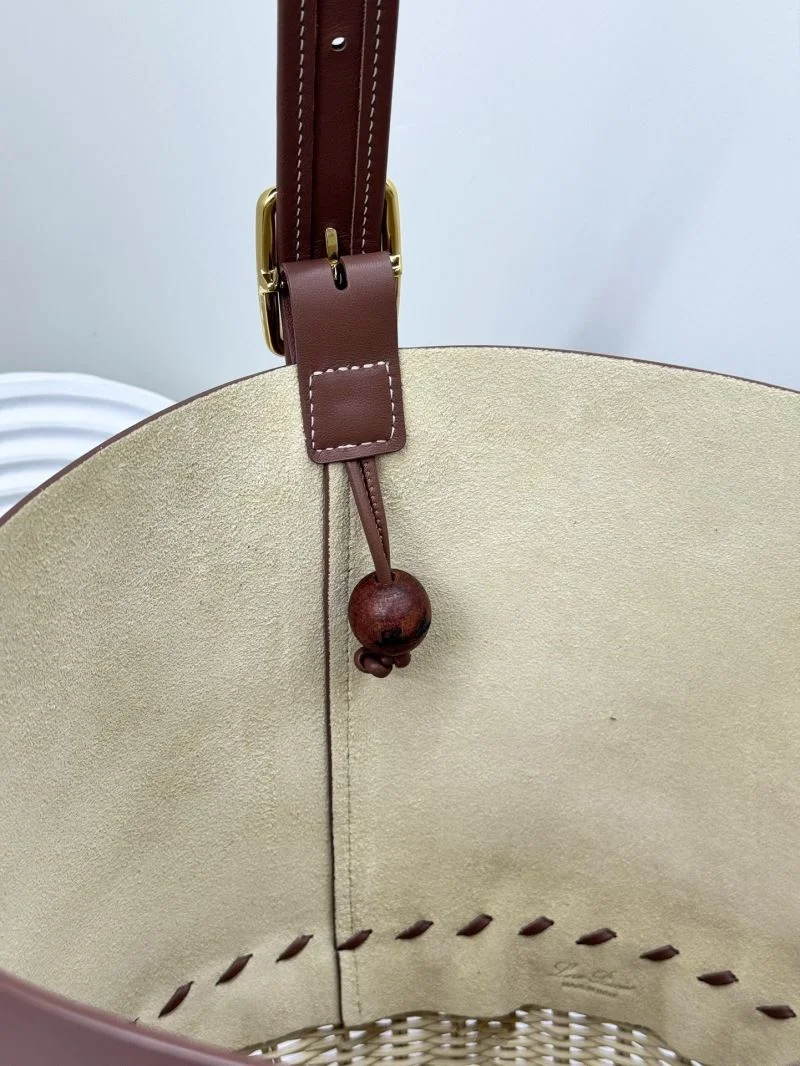 Top mirror Loro Piana Bucket Bags