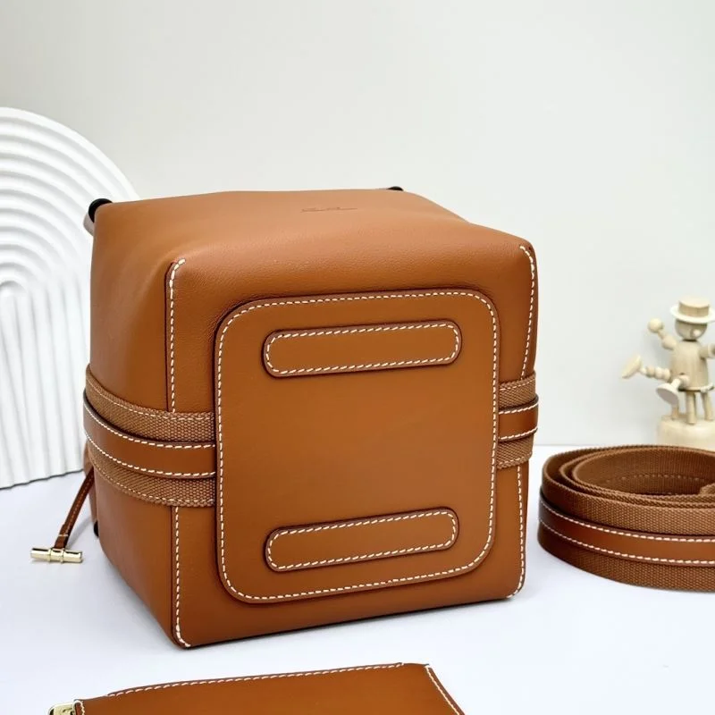Top match Loro Piana Bucket Bags