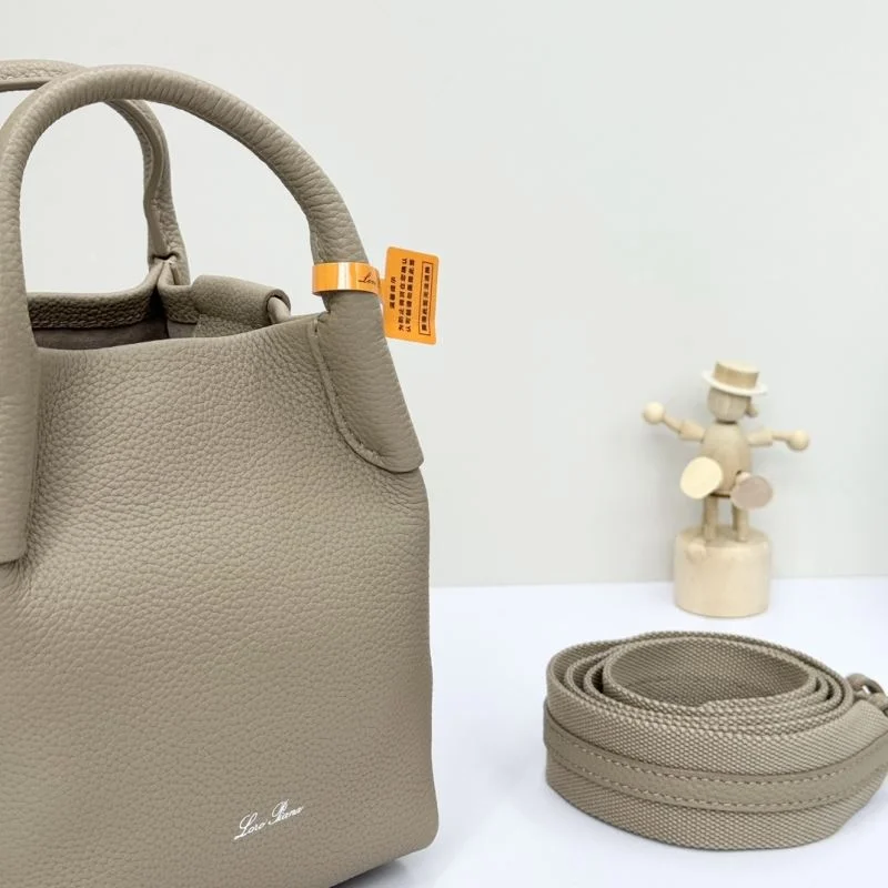 Top mirror Loro Piana Bucket Bags