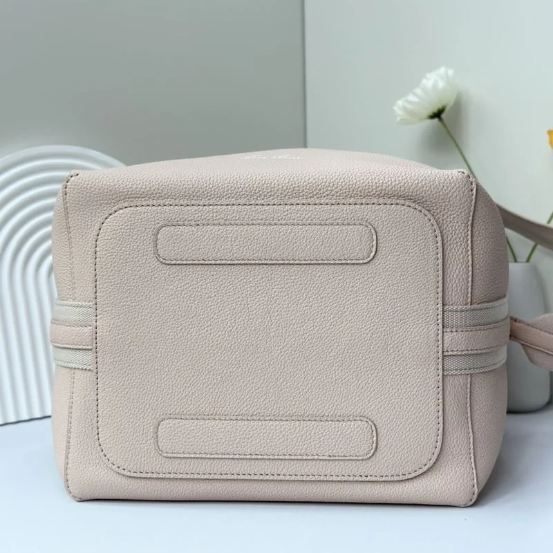Accurate model Loro Piana Bucket Bags