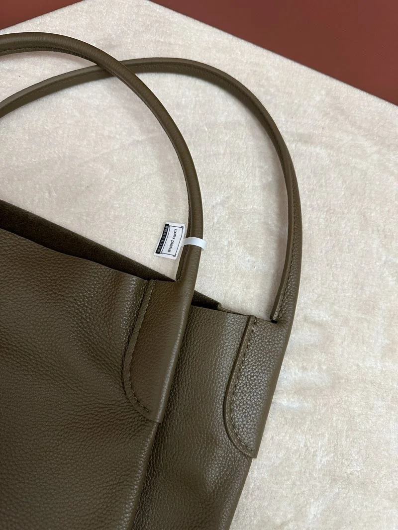 Top match Loro Piana Bucket Bags