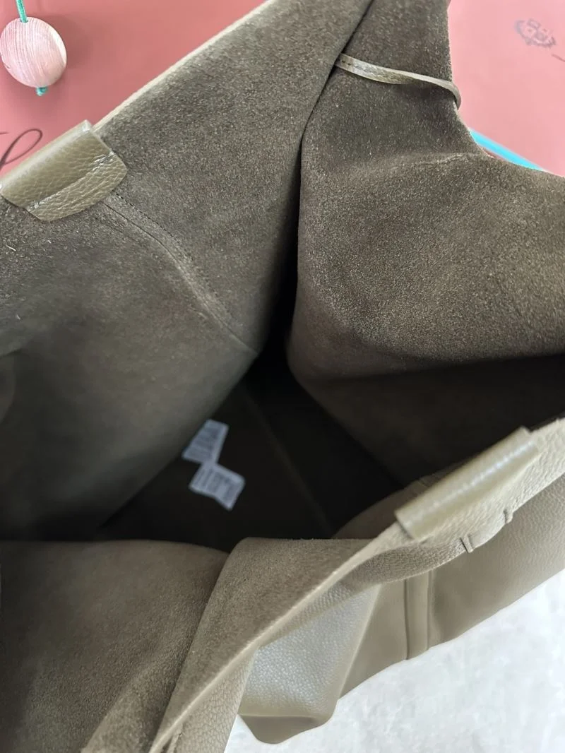 Top match Loro Piana Bucket Bags