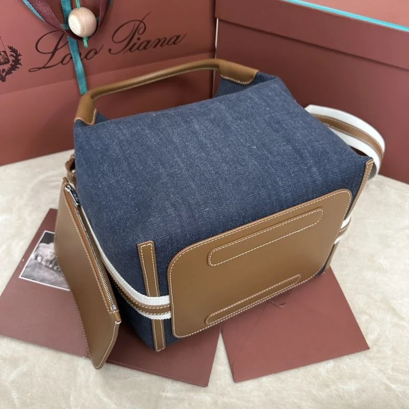 Accurate model Loro Piana Bucket Bags