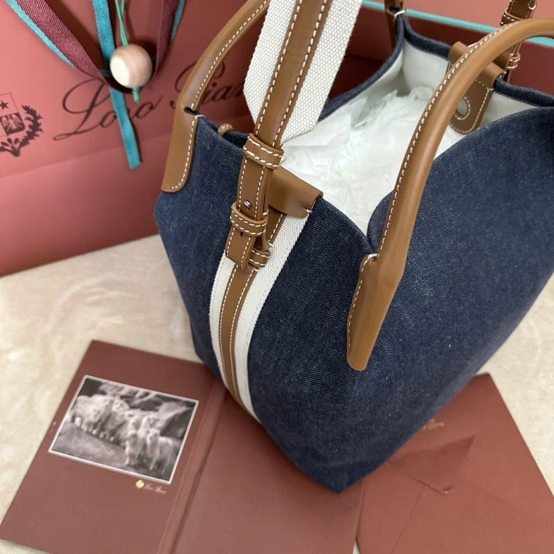 Accurate model Loro Piana Bucket Bags