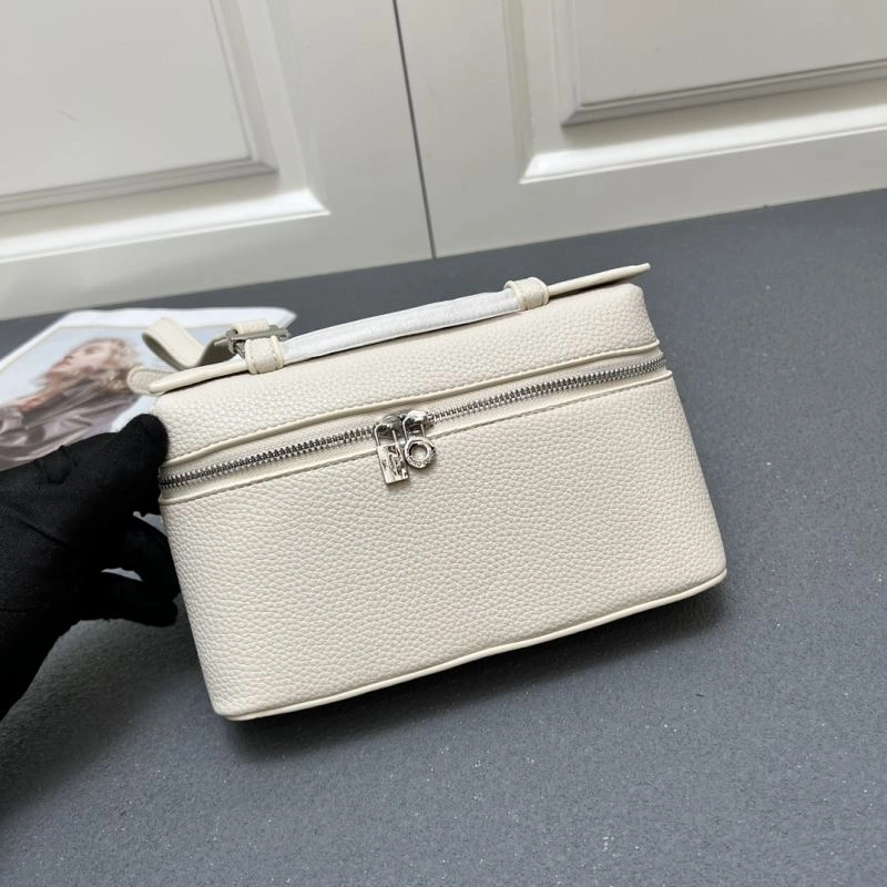 Inexpensive Loro Piana Cosmetic Bags