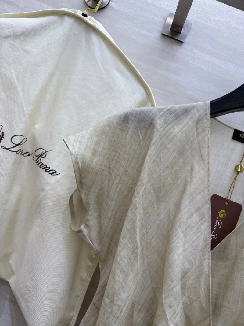 Top mirror Loro Piana Dress Suits