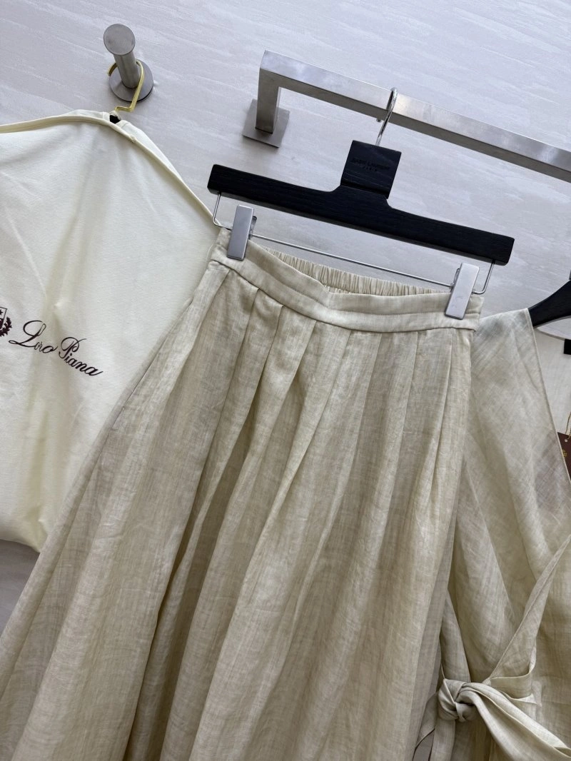 Top mirror Loro Piana Dress Suits
