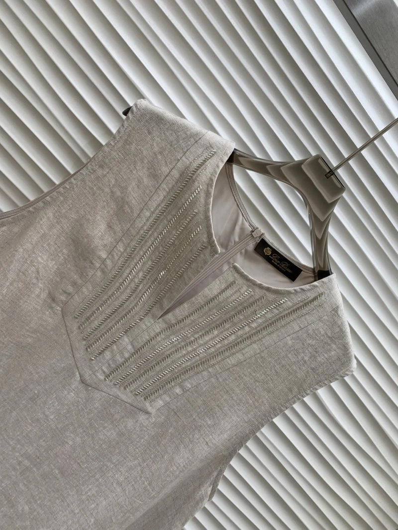 Accurate model Loro Piana Dress