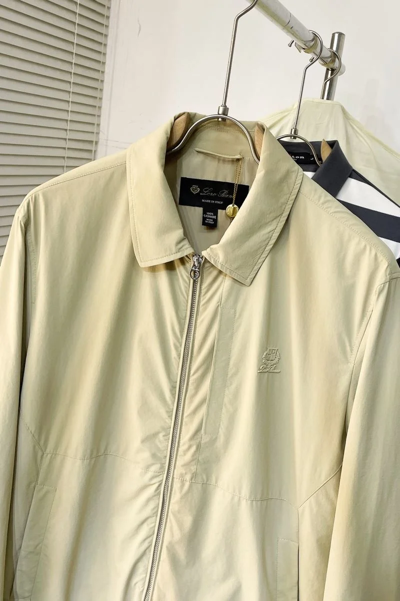 Low-cost Loro Piana Outwear