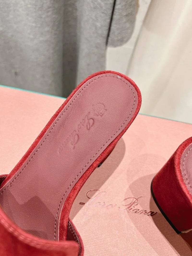 Exact replica Loro Piana Sandals