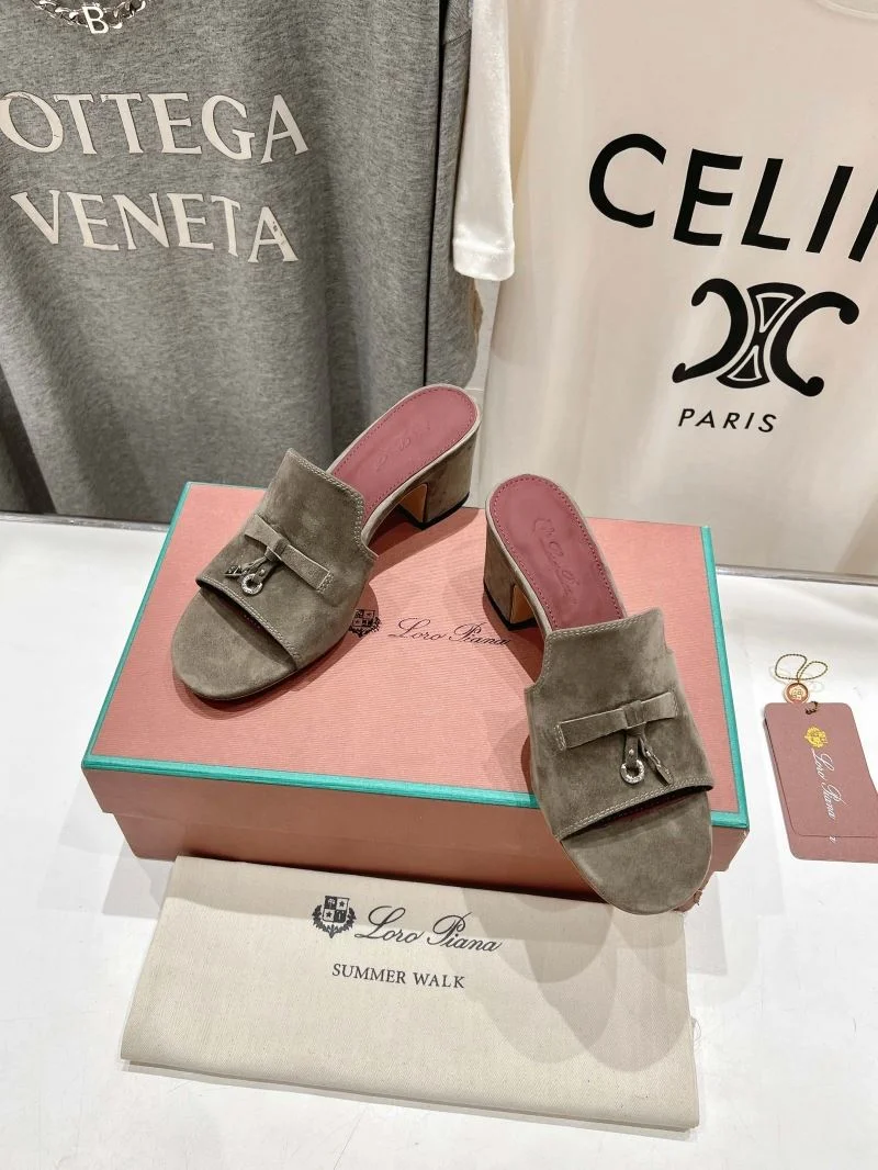 Top mirror Loro Piana Sandals