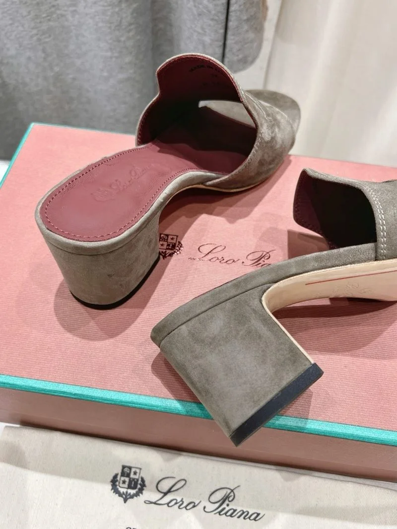 Top mirror Loro Piana Sandals