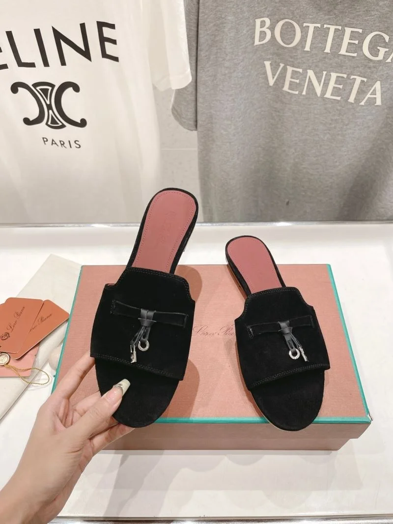 Top mirror Loro Piana Sandals
