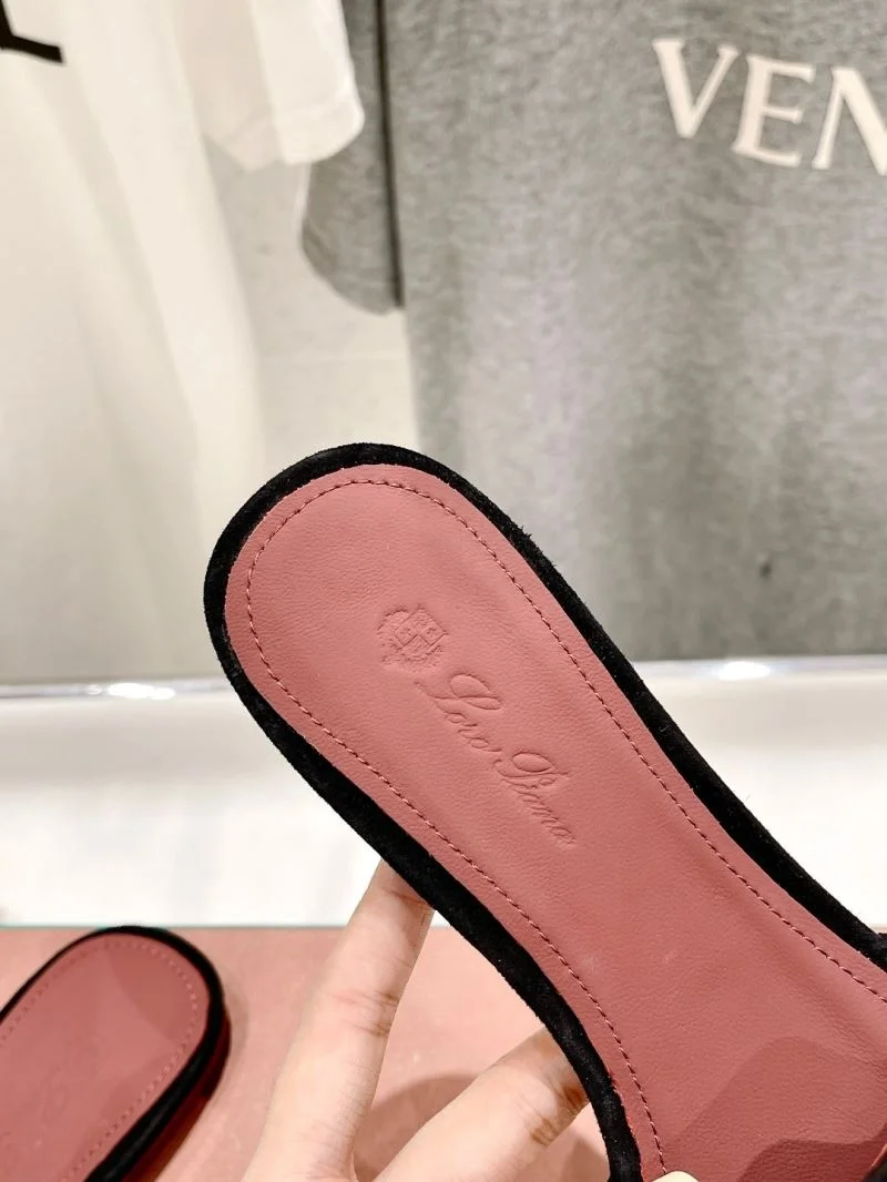 Top mirror Loro Piana Sandals