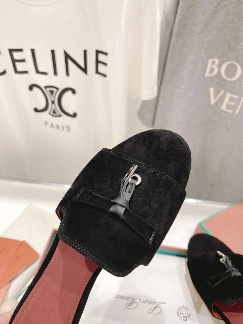 Top mirror Loro Piana Sandals