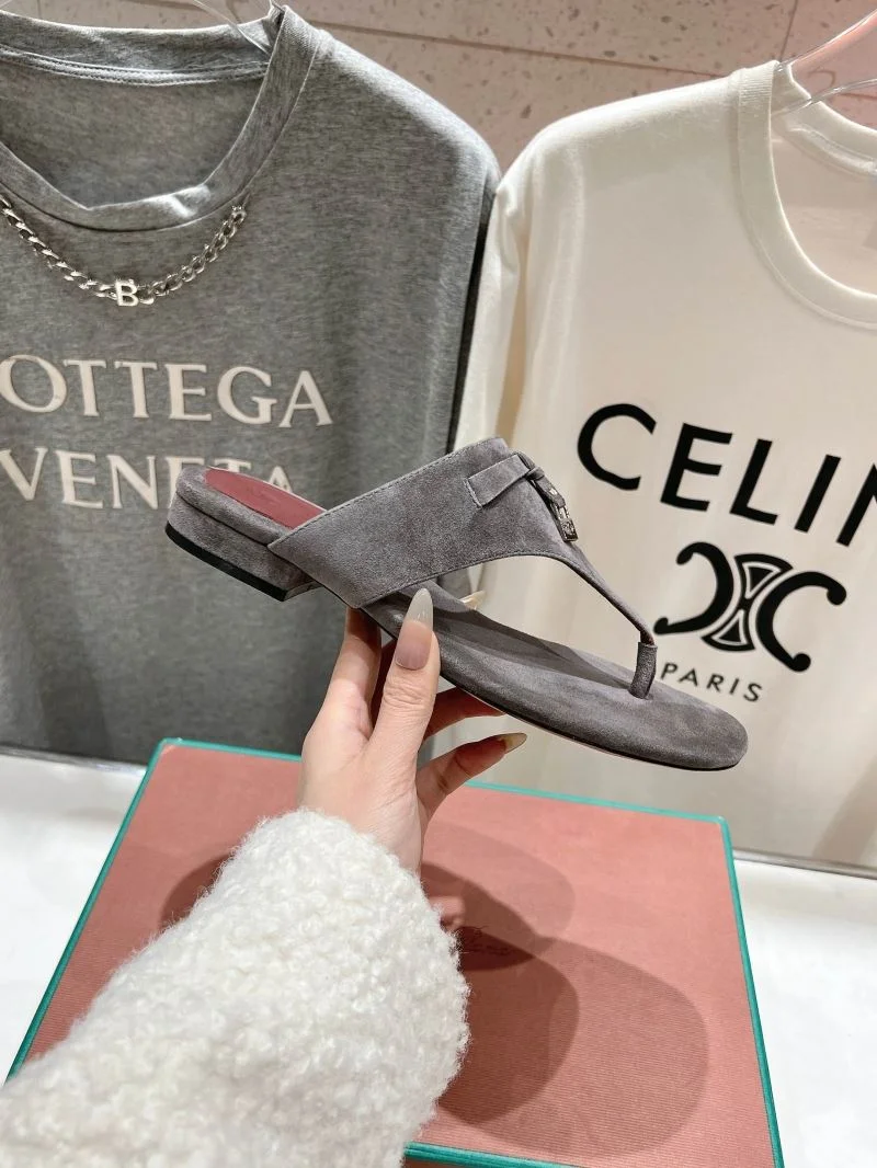 Low-cost Loro Piana Sandals