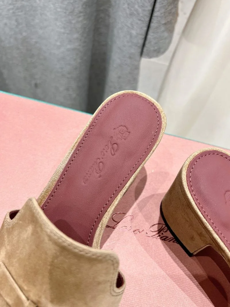 Exact replica Loro Piana Sandals