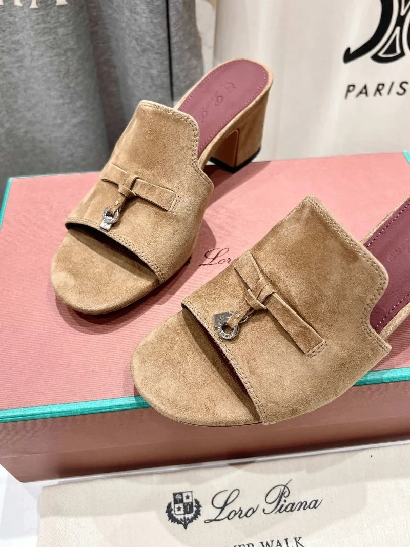 Exact replica Loro Piana Sandals