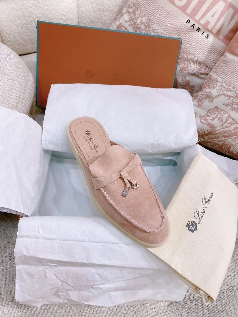 Low-cost Loro Piana Sandals