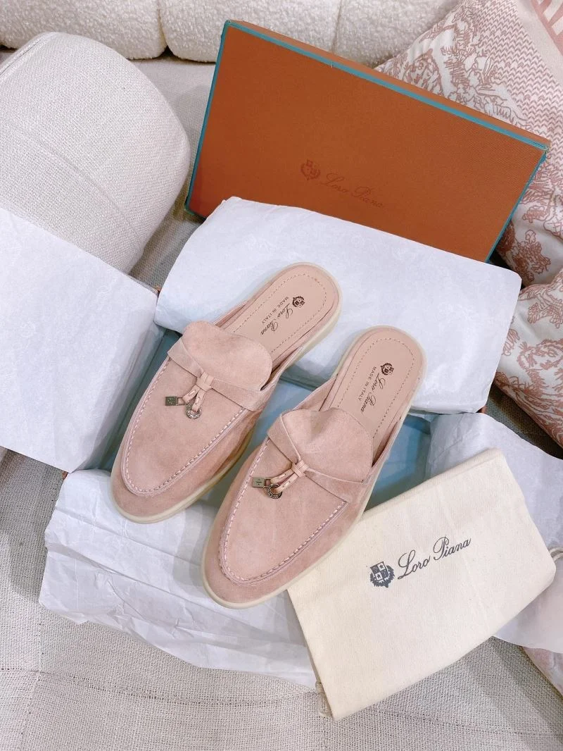 Low-cost Loro Piana Sandals
