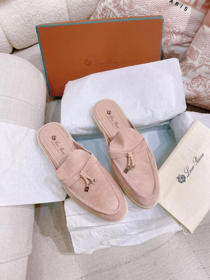 Low-cost Loro Piana Sandals