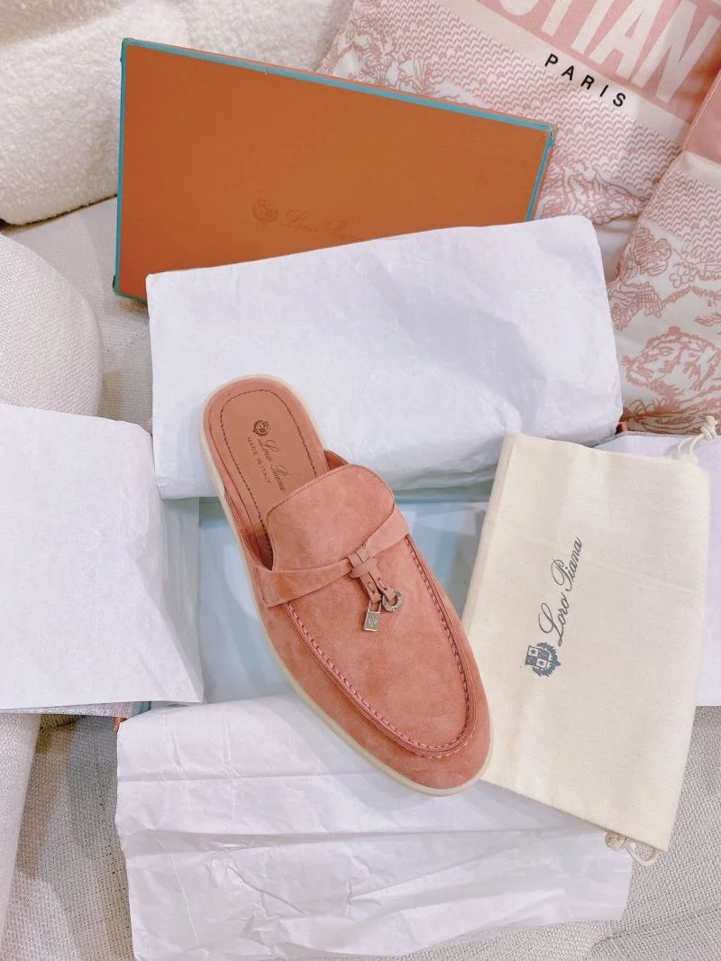 Top mirror Loro Piana Sandals