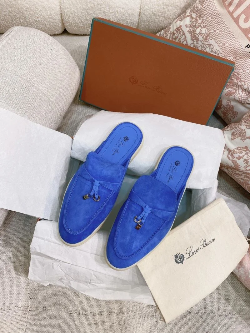 Top match Loro Piana Sandals