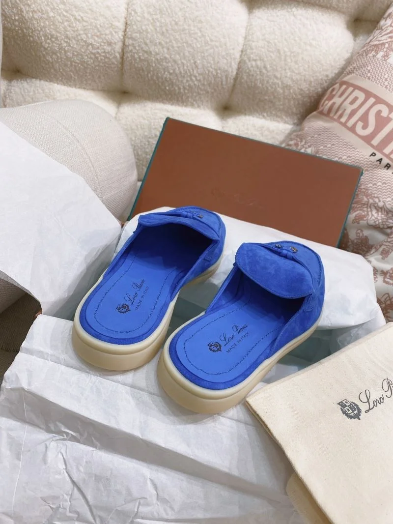Top match Loro Piana Sandals