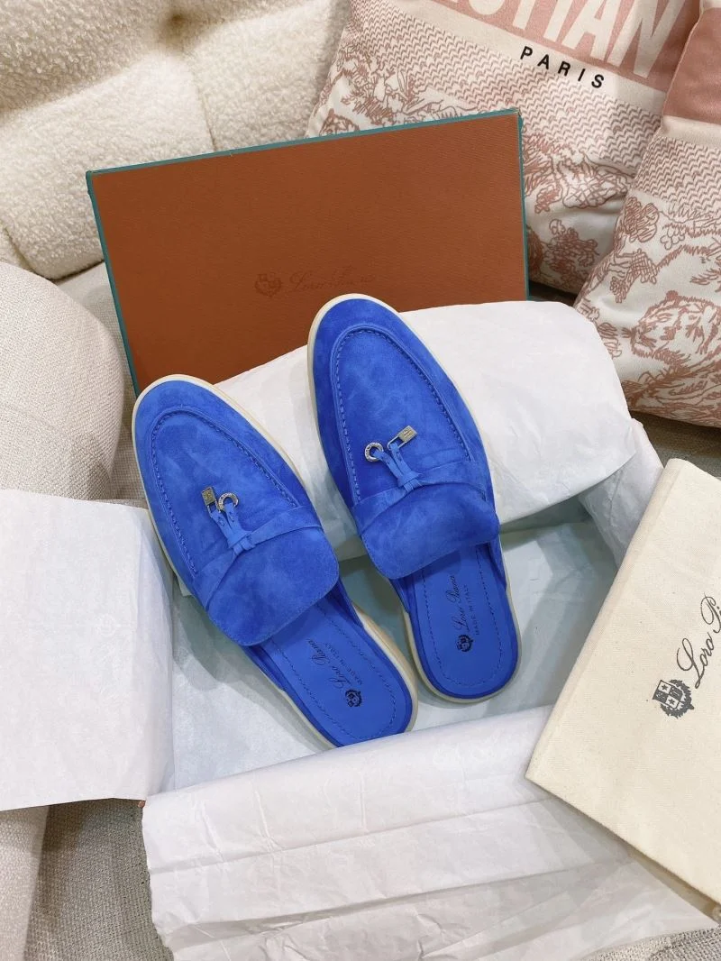 Top match Loro Piana Sandals