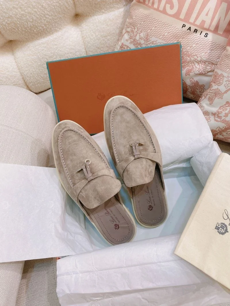Accurate model Loro Piana Sandals