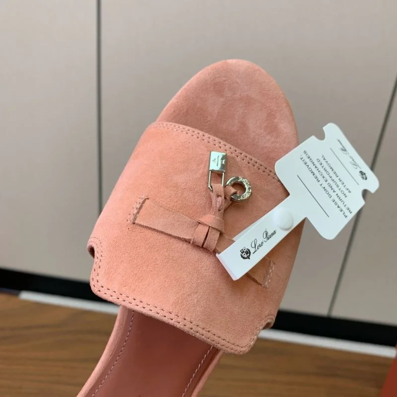 Low-cost Loro Piana Sandals