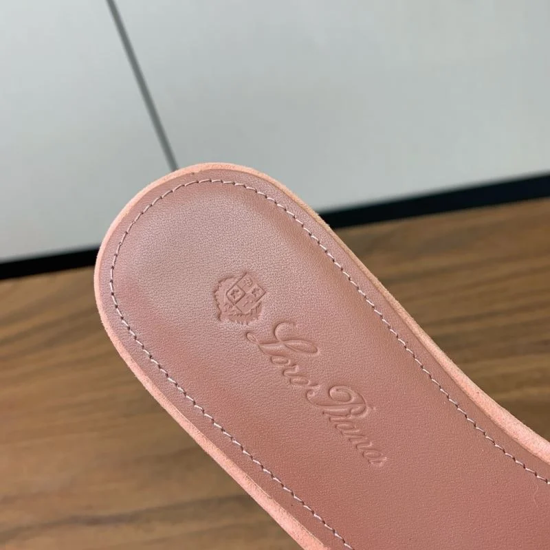 Low-cost Loro Piana Sandals