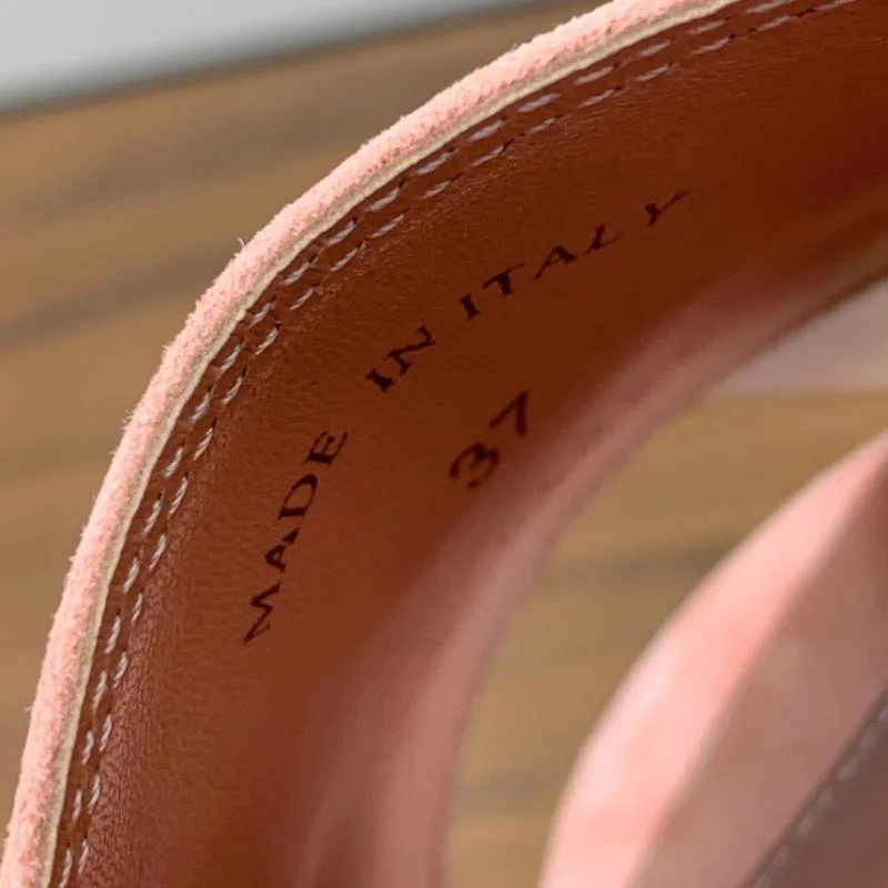 Low-cost Loro Piana Sandals
