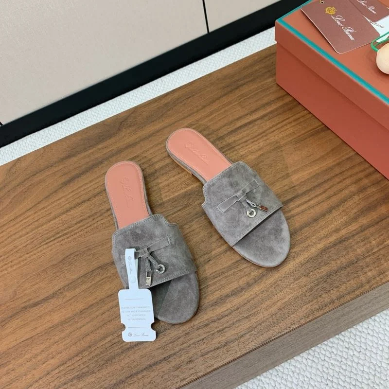 Low-cost Loro Piana Sandals