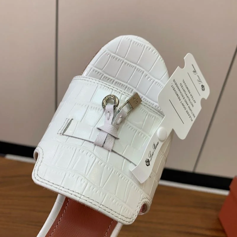 Exact replica Loro Piana Sandals