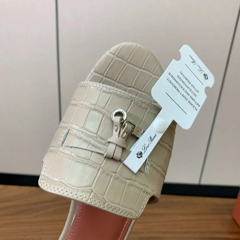 Bargain Loro Piana Sandals