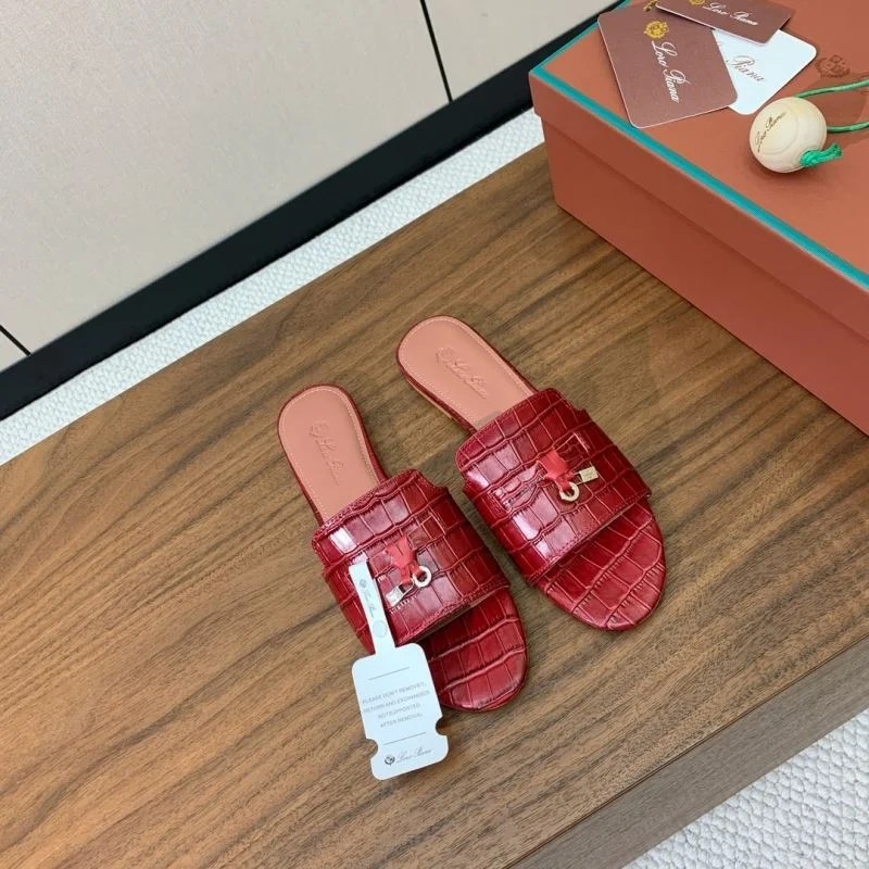 Low-cost Loro Piana Sandals