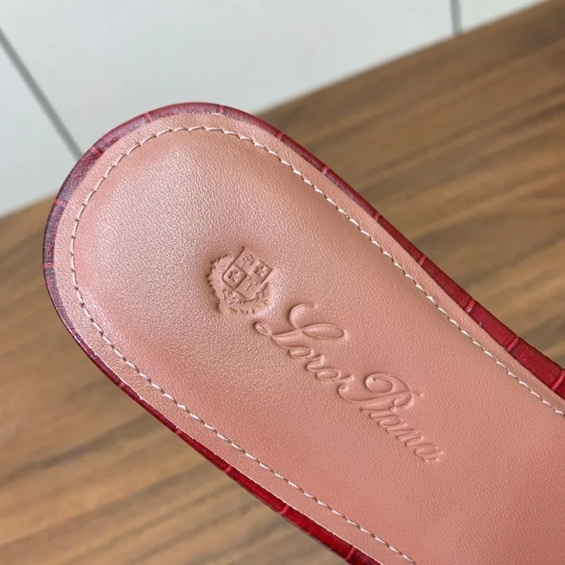 Low-cost Loro Piana Sandals