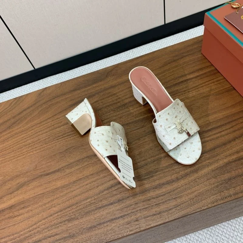 Low-cost Loro Piana Sandals