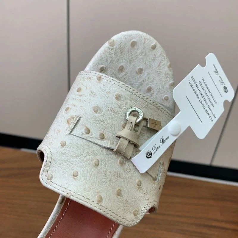 Low-cost Loro Piana Sandals