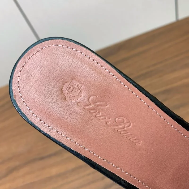 Precise copy Loro Piana Sandals